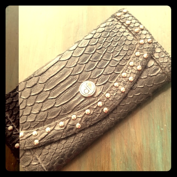 Daisy Fuentes | Bags | Black Animal Skin Wallet | Poshmark